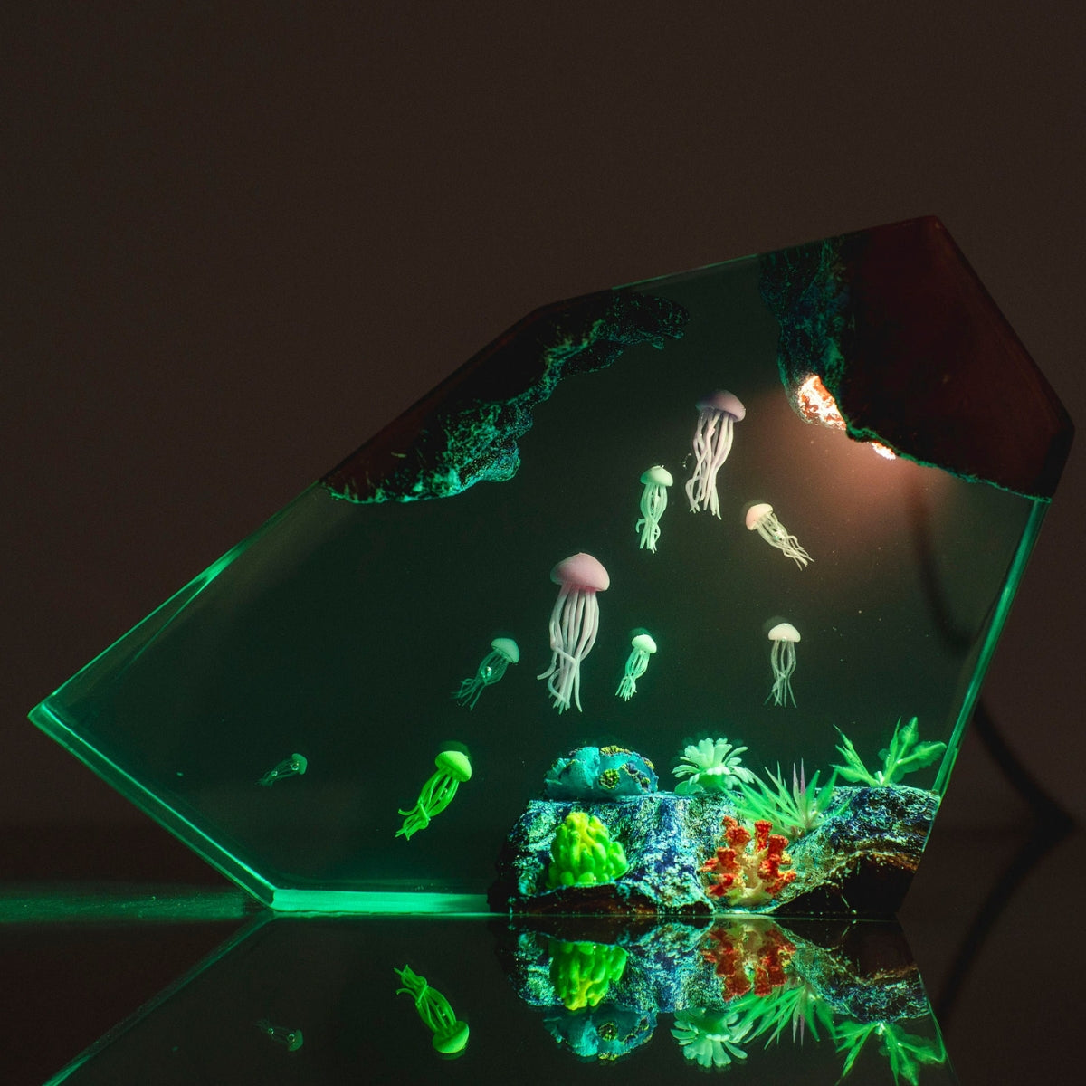 Jellyfish and Coral Epoxy Lamp – Fandom Lamps - Epoxy Resin Lamp
